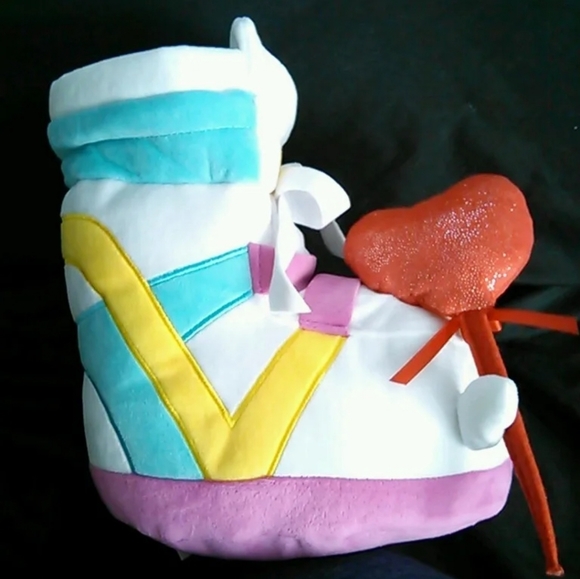 Shopkins | Toys | Shopkins Sneaky Wedge Plush 1 Just Play Valentine Red ...